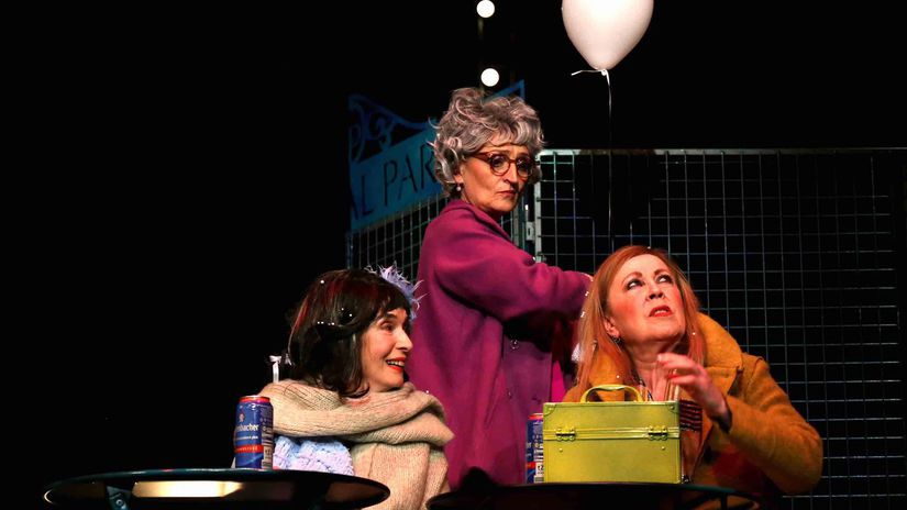 Keď sa najstaršie remeslo robilo poctivo. Skvelé herečky hrajú ženy s veľkým srdcom - Divadlo ...