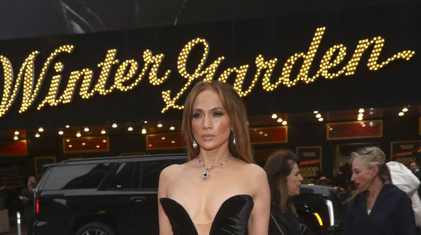 Teraz ste už videli všetko: Lopez ako platinová blondínka, ľudia si ju mýlia s Gwen Stefani ...