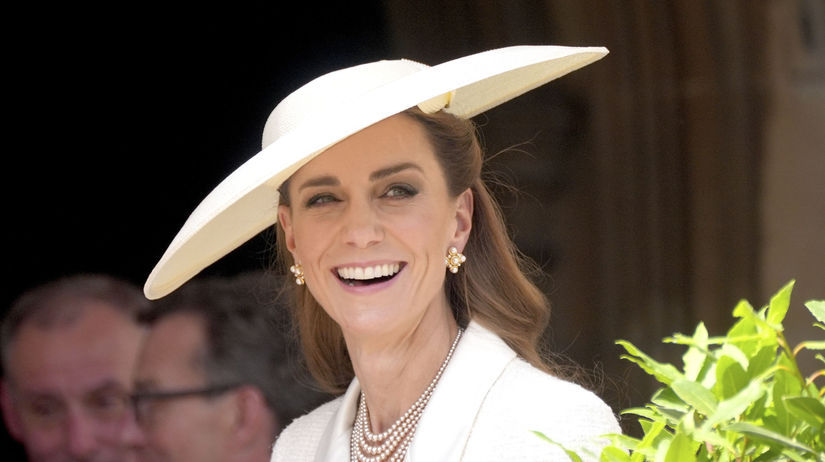 Kráľovský protokol bokom a prvé veľké faux pas? Toto si princezná Kate obliekla na najstaršiu ...