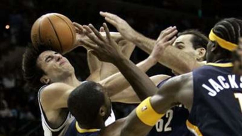 Basketbalista Jackson dostal pokutu za to, že požadoval výmenu ...