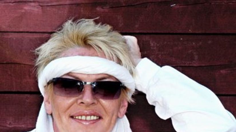 Sipeky: Kam sa podel Adonis - Ľudia - Žena - Pravda