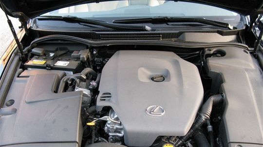 Test: Lexus IS 220d - Testy automobilov - Auto - Pravda