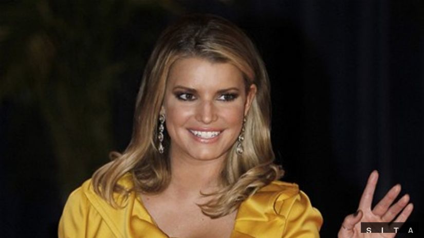 Jessica Simpson sa zasnúbila! Jej vyvolený je športovec - Hviezdne ...
