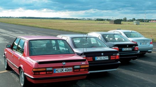 Mníchovská raketa BMW M5 ma 25 rokov - Magazín - Auto - Pravda