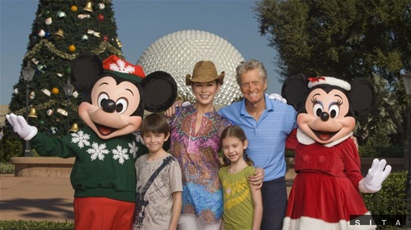 Vyhral nad rakovinou?! Nádor je preč, teší sa Douglas - Hviezdne kauzy ...