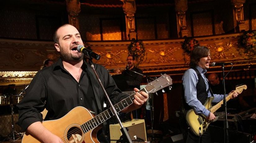 Ivan Tásler je už v chomúte. Svadbu potvrdil na Facebooku - Hviezdne ...