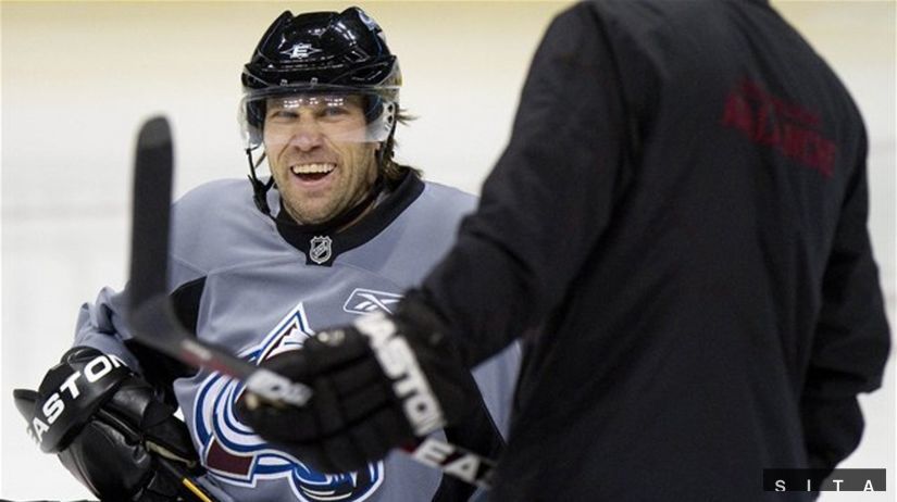 Forsberg prvýkrát trénoval s Coloradom, zatiaľ sa cíti dobre - NHL ...