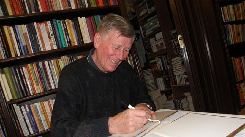 Legendárny strelec Adamec podpisoval Hatrla - Ostatné - Futbal - Športweb