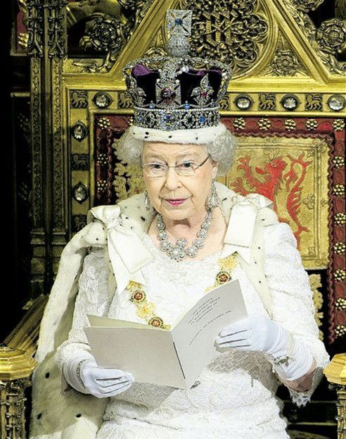 Kráľovná Alžbeta II. je na tróne už 60 rokov - Svet - Správy - Pravda