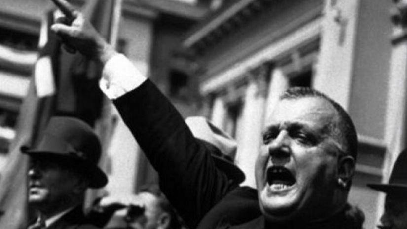 Aj Slovensko malo svojho 'führera' - Domáce - Správy - Pravda