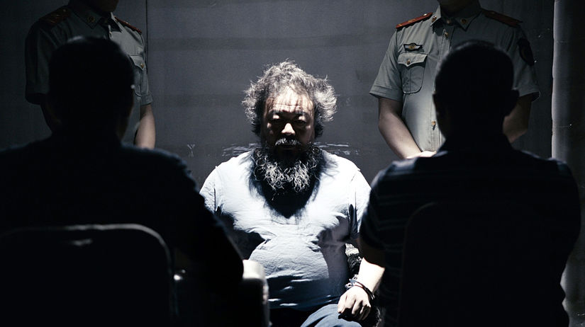 Aj Wej-wej v klipe zosmiešňuje štátnu moc - Film a televízia - Kultúra ...