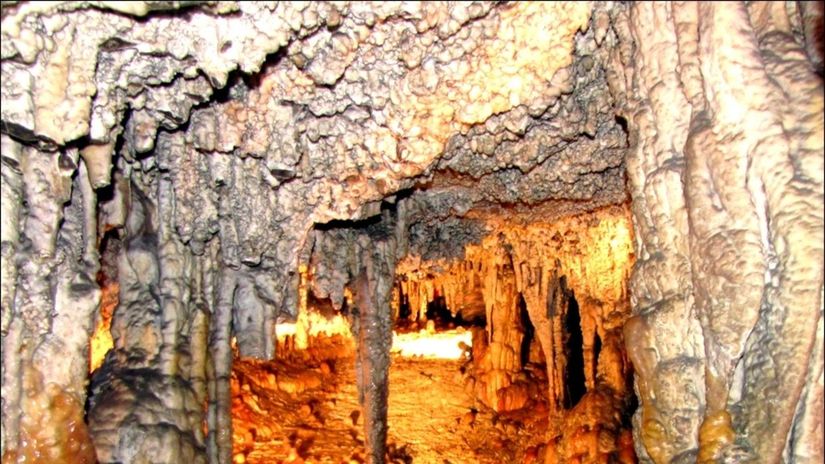 Poznáte Jazvinskú jaskyňu? Je jedinou sprístupnenou jaskyňou na ...