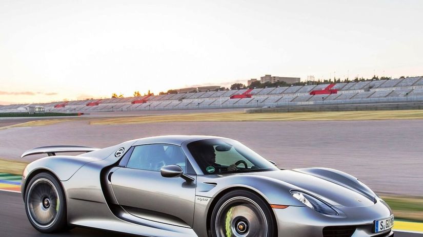 Porsche 988: Zuffenhausen zaútočí na Ferrari Italia - Novinky - Auto ...