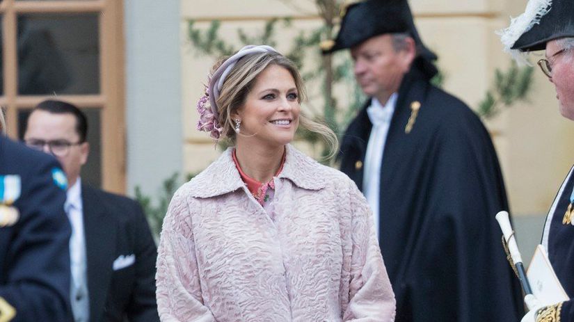 Švédskej princeznej sa páči luxus! Na krst prišla v outfite za 20 000 ...