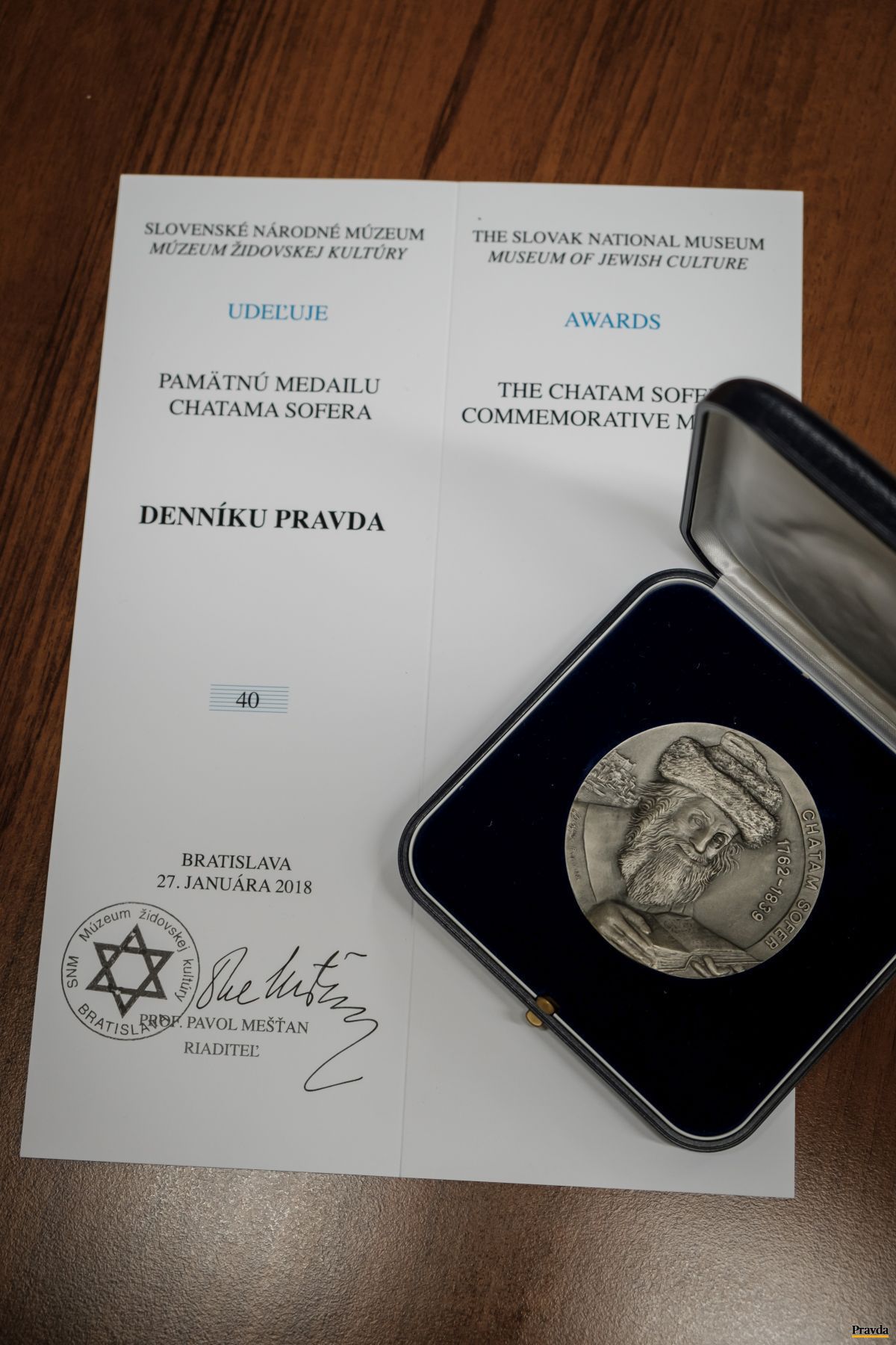 Pocta pre denník Pravda. Získal medailu Chatama Sofera - Domáce ...