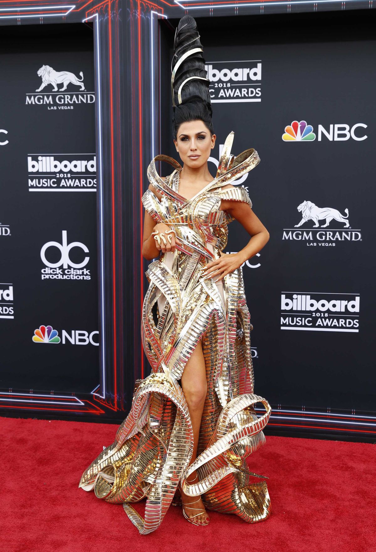 Stačili centimetre! A prsia mladej hviezdičky by videli všetci - Na ...