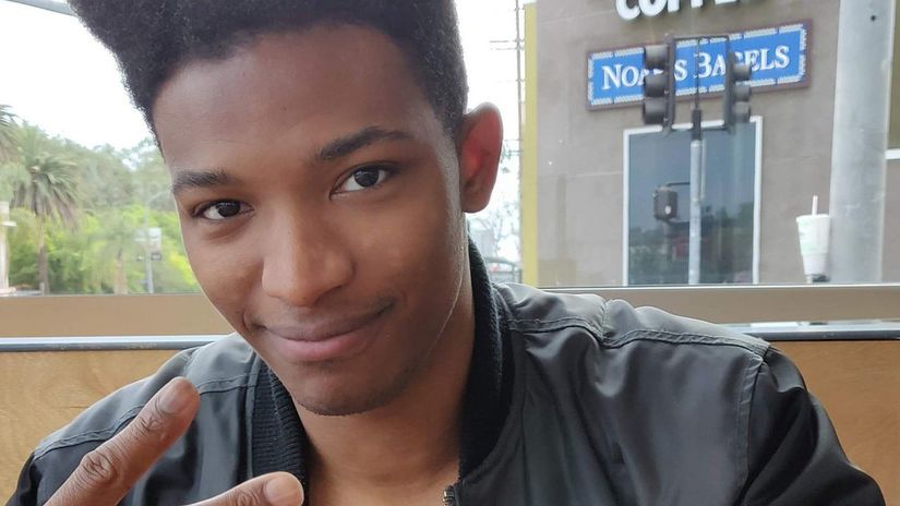 Známy YouTuber sa vyhrážal zabitím, sľub splnil. Polícia našla telo ...