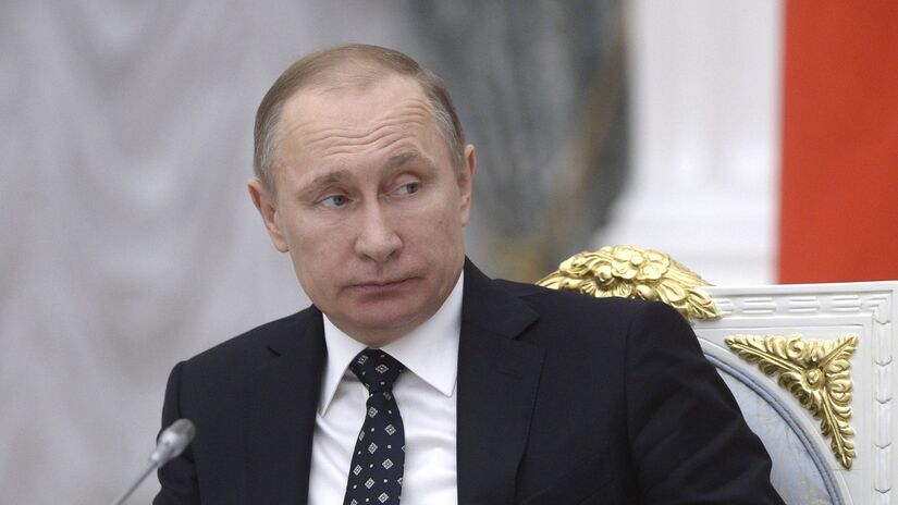 Ruská tradícia môže pokračovať: Putin večne živý, Putin večný prezident ...