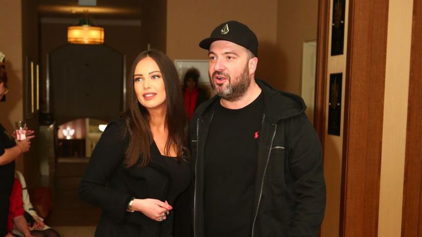 Zaľúbený Tásler s novou láskou ruka v ruke! Pred objektívmi v Tatrách ...