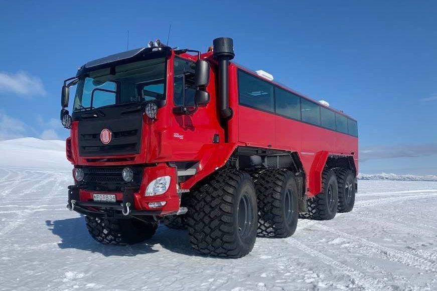 Tatra Phoenix 8x8: Tento úžasný Tatrabus už jazdí na Islande - Magazín ...
