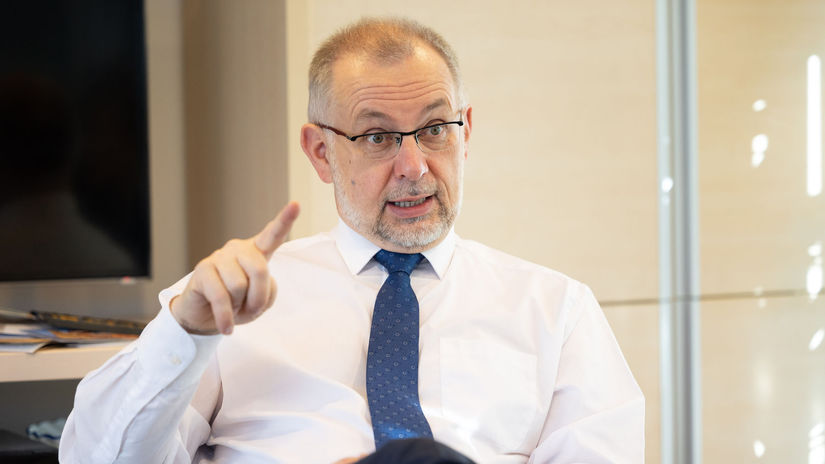 Miko z eurokomisie: Slováci sa obracajú na úniu, keď im tečie do ...