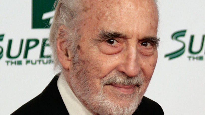 Predstaviteľ temného Draculu, Christopher Lee, sa narodil pred 100 ...