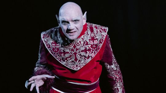 Sáva Popovič: V Oteckoch ma nechcú, tak pijem ľuďom krv ako Dracula ...