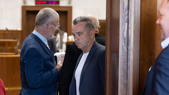 Je zle? Pročko z OĽaNO vyťahuje hmotnú zodpovednosť politikov - Domáce ...