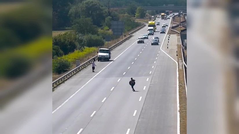 Video: Hororové gumy na diaľnici! - Magazín - Auto - Pravda