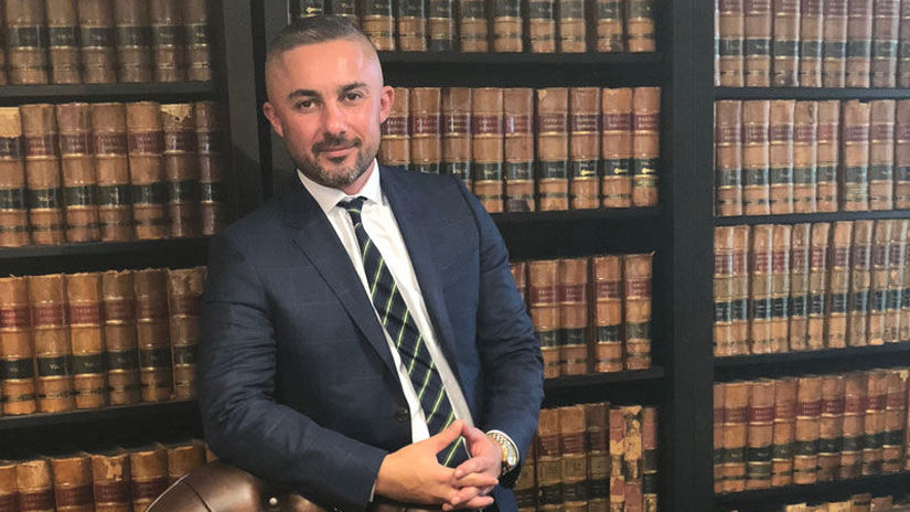 Špičkový právnik Matúš Varga: Odísť do USA a zlegalizovať si tam pobyt ...