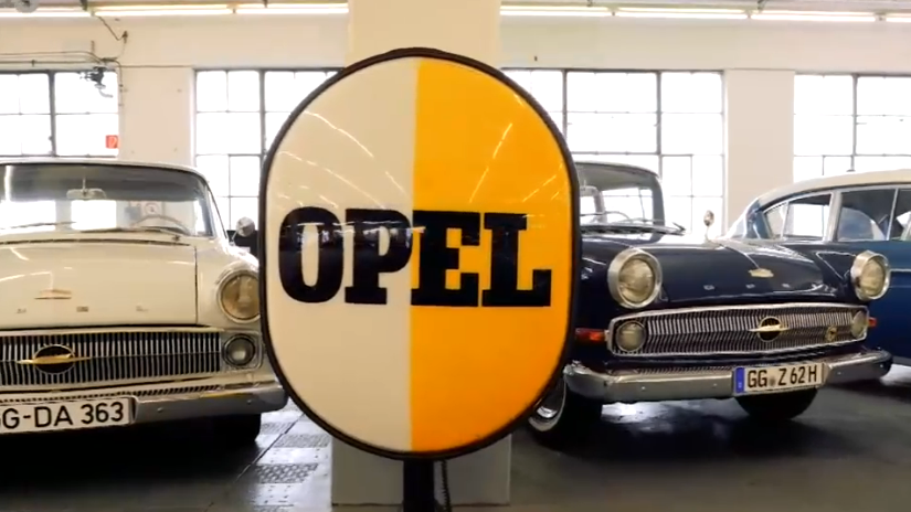 Video: Od šijacích strojov až k novej Astre. Opel slávi 160 rokov ...