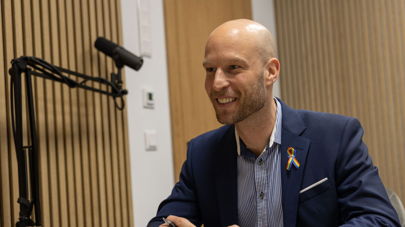 Ekonóm PS Hellebrandt: Dajme ľuďom balík peňazí, nech ich použijú, na ...