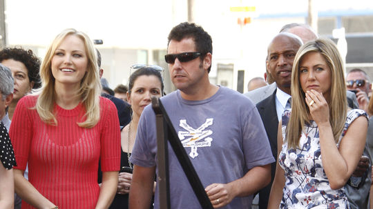 Okolo Adama Sandlera sa roky točia top hollywoodske krásky! Ale on ...