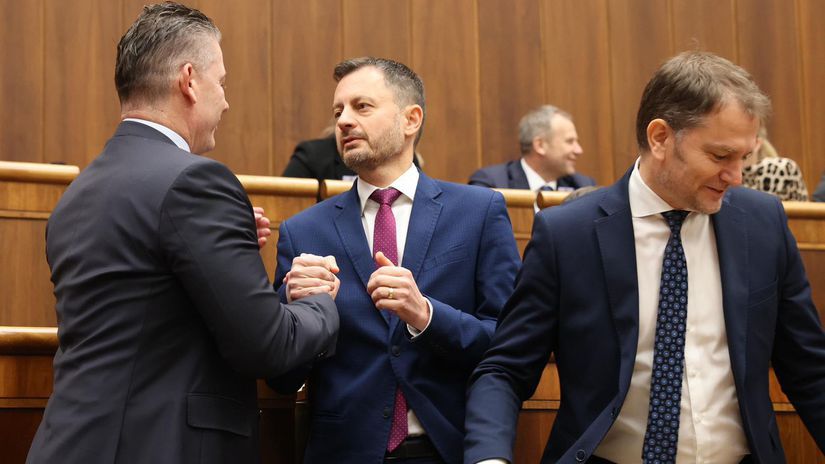 Mikulec prežil ôsmy pokus o jeho odvolanie. Nedôveru mu však vyslovilo ...