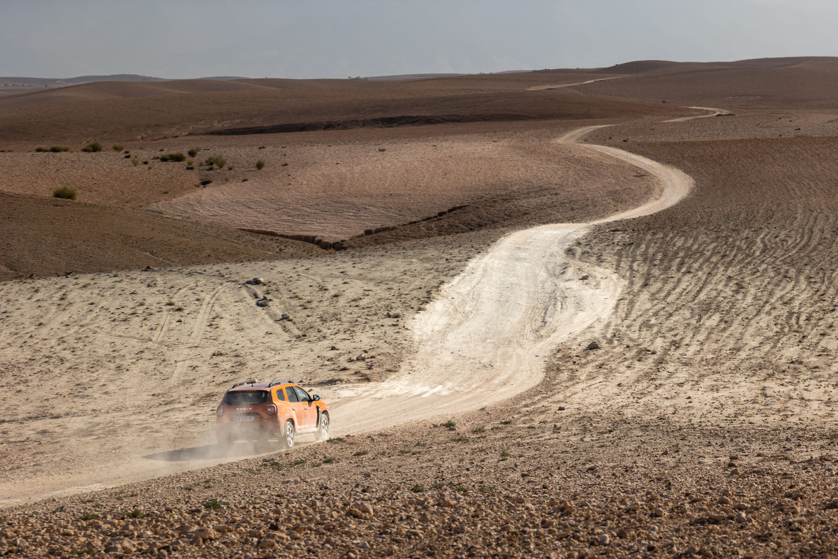 Dacia Duster: Kultové SUV sme vyskúšali v púšti. Mokrej a kamenistej ...