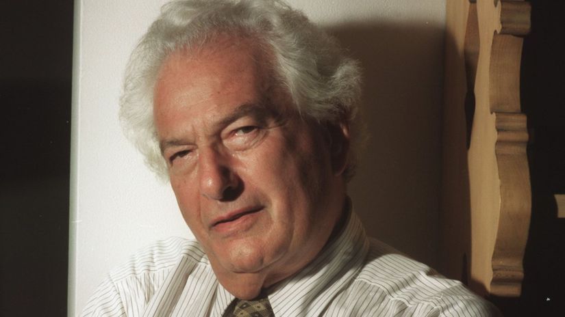Joseph Heller sa s Hlavou XXII stal svetový. K románu ho inšpirovali ...