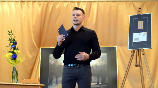 Prvá kauza úradníckej vlády. Budúci minister kultúry ocenil sochu ...