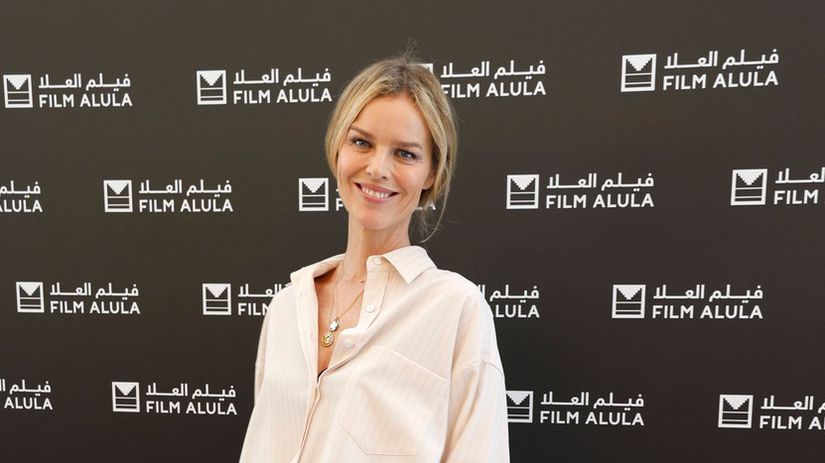 Obyčajná košeľa? Pozrite sa, ako nosia základný kus šatníka známe ...