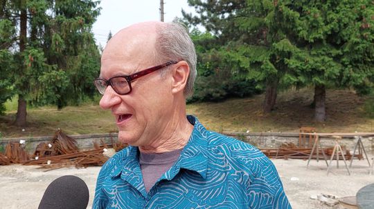 Synovec Andyho Warhola kráča v jeho stopách. Vzniká unikátny film ...