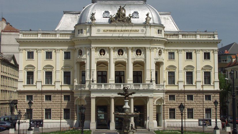 Historická budova SND je bližšie k rekonštrukcii. Nová vláda schválila ...