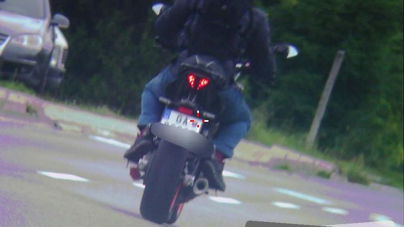 Tento motorkár jazdil v obci takmer stovkou. A ešte k tomu nafúkal ...