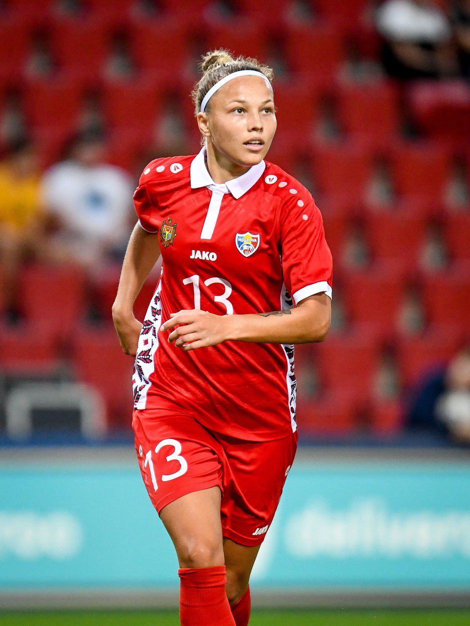 Bola jednou z najlepších futbalistiek v krajine. Reprezentantka ...