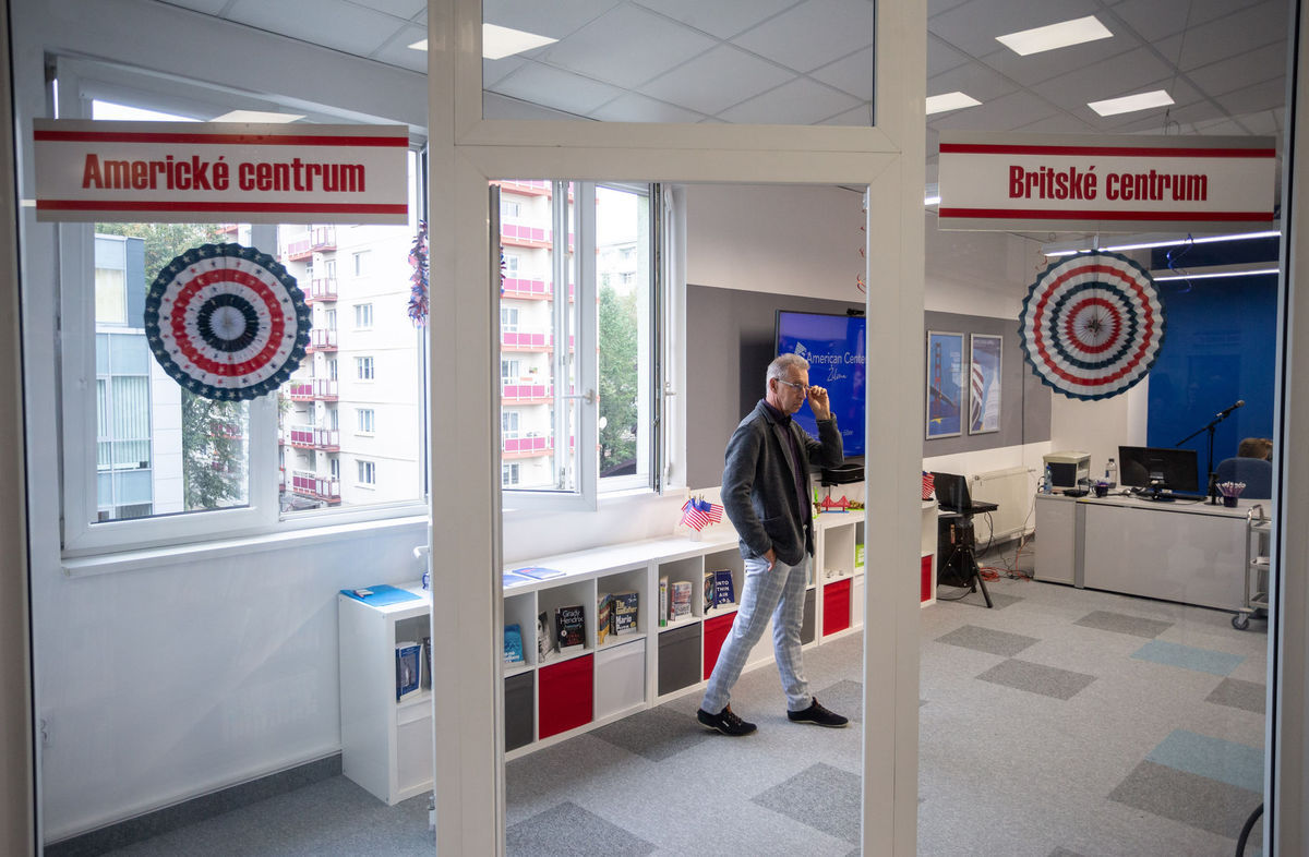 USA propagovali svoju kultúru v Žiline, veľvyslanec Rana tam otvoril aj ...