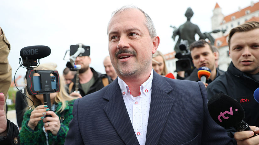 Kotleba ohlásil prezidentskú kandidatúru, začína zbierať podpisy ...