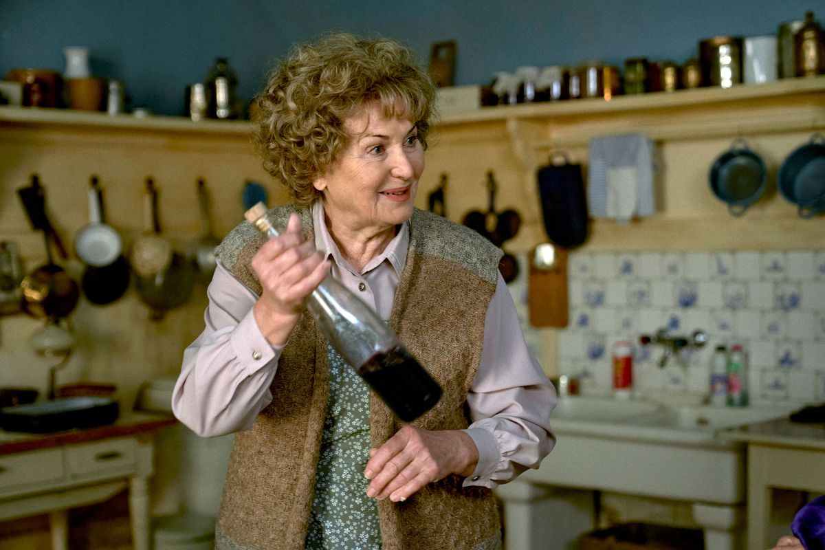 Na zámku Kostka bude opäť veselo, ale niečo je inak. Do kín prišla ...