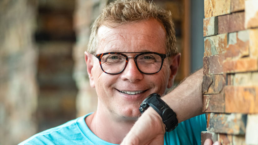 Moderátor Vlado Voštinár oslávil šesťdesiatku. Od moderovania ...