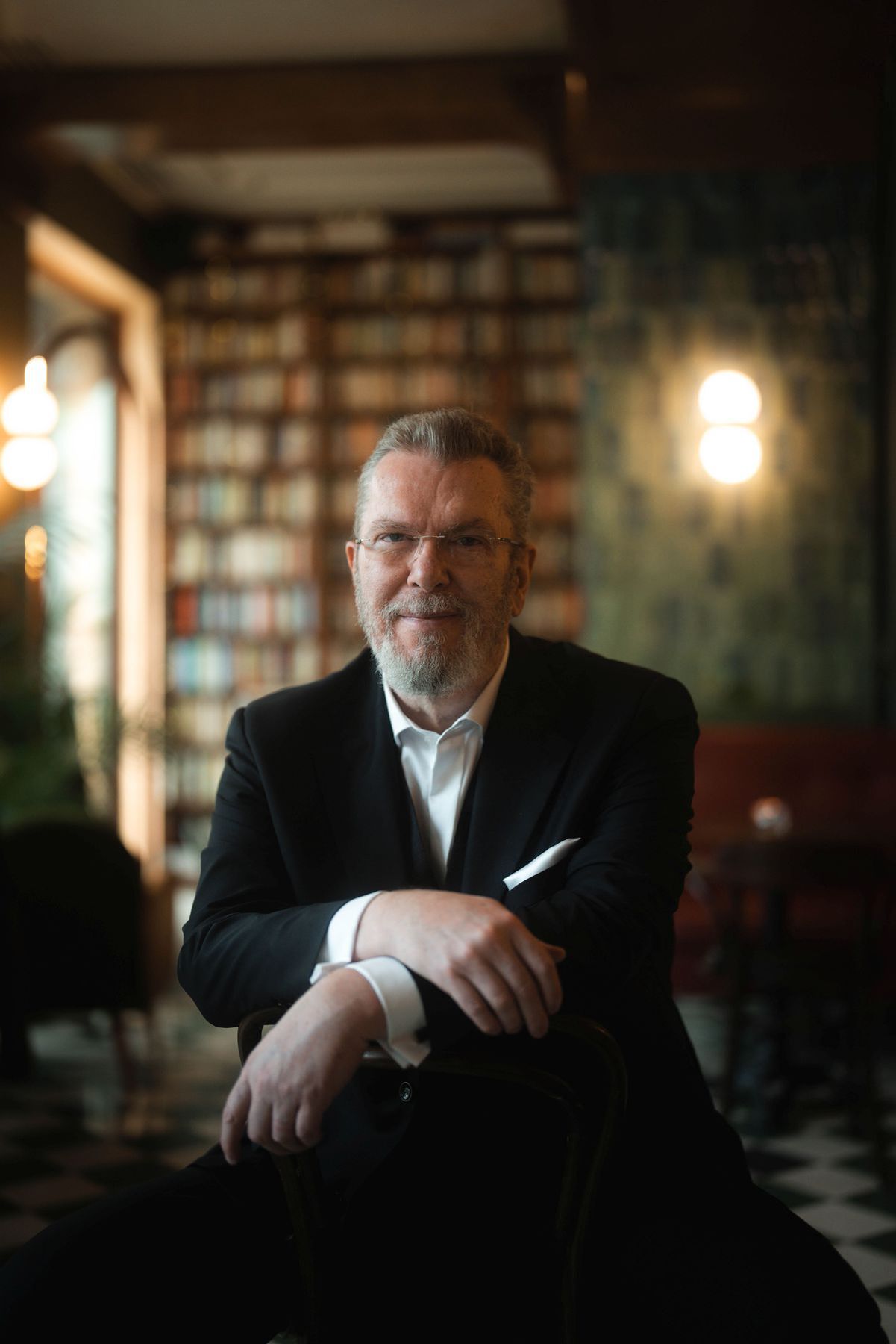 Richard Müller odspieval koncert v sede: Sťažoval sa na bolesti. Ťažko ...