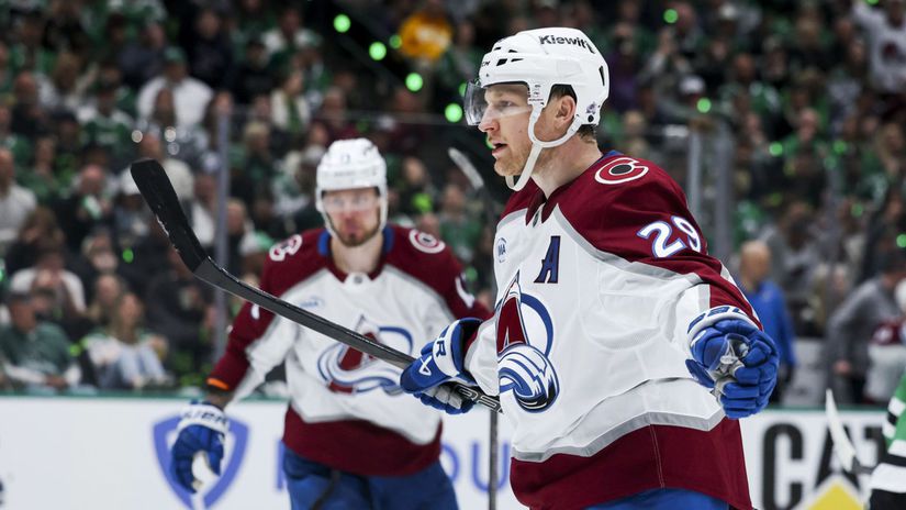 Winnipeg začal play off výhrou nad St. Louis, Colorado zlomilo odpor ...