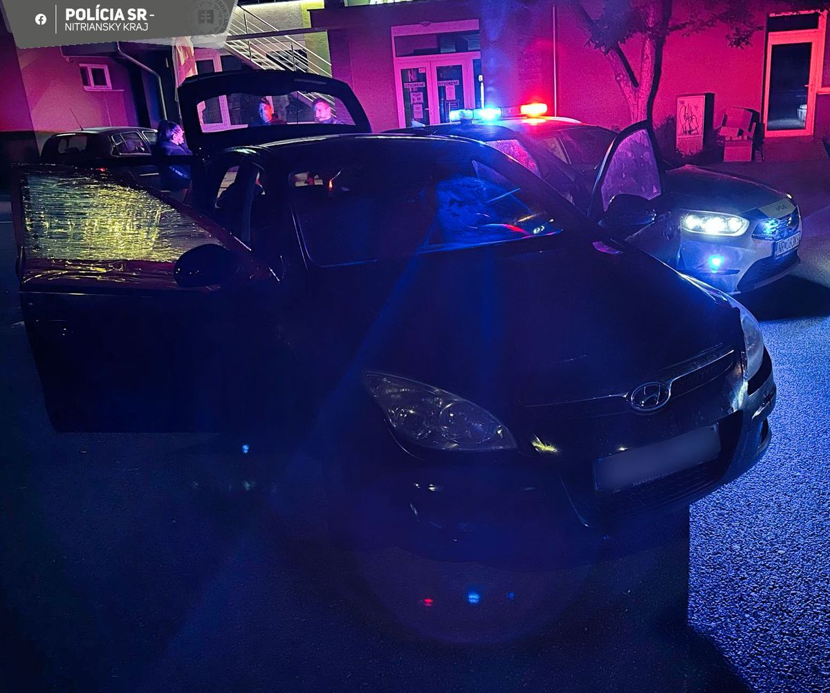 Policajti zastavili auto pre poškodené sklo. 39-ročný muž si opäť sadol za volant napriek 26 ...