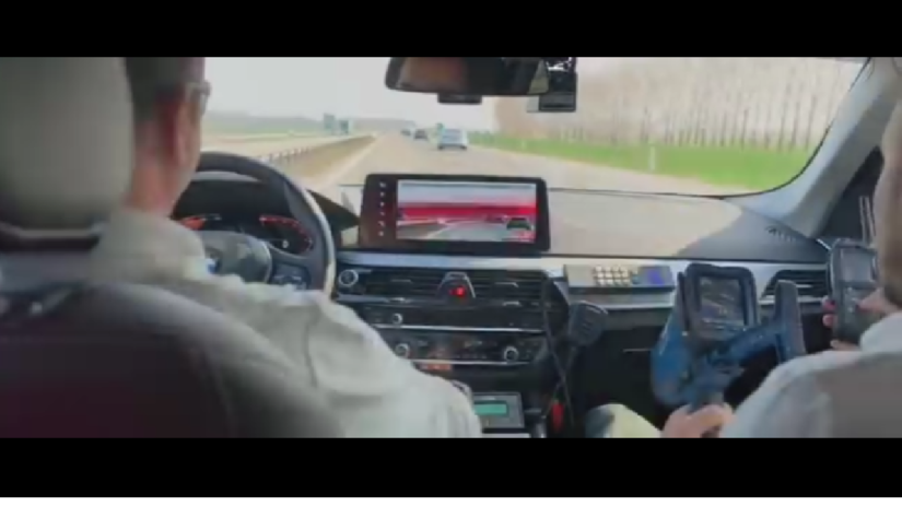 VIDEO: Zábery z policajnej akcie, ktoré bežne neuvidíte. Zblízka ukázali, ako si dokážu ...